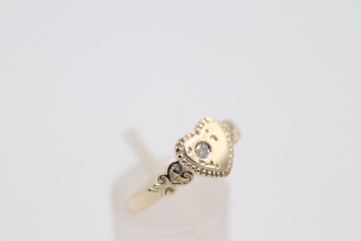 9ct Gold Girls Signet Ring with Diamond – Stonex Jewellers